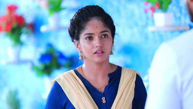 Watch Geetha Season 1 Episode 607 : Geetha Requests Surya Prakash's ...