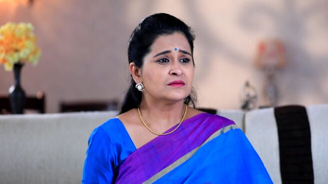 Watch Mithuna Rashi Season 1 Episode 867 : A Prediction Disturbs Girija - Watch Full Episode ...