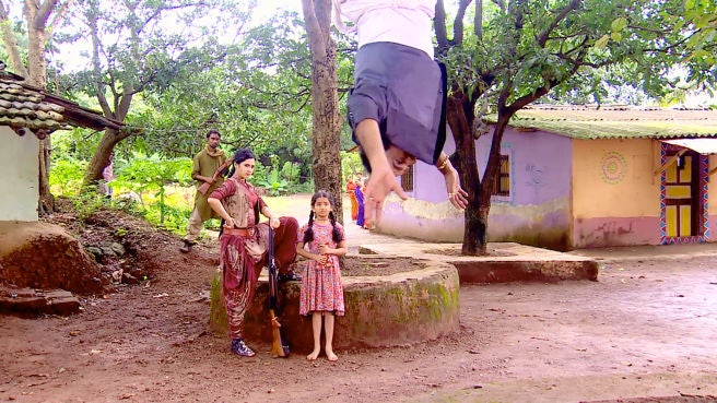 Watch Phulwa Season 1 Episode 126 : Phulwa Punishes The Jamindar ...