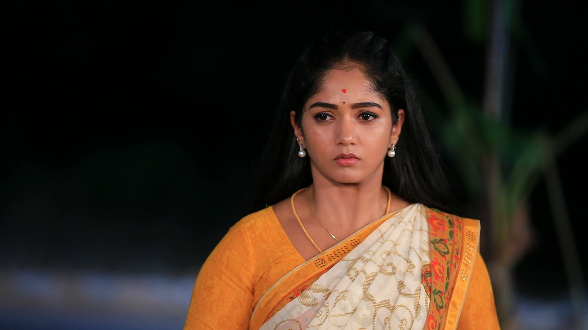 Watch Geetha Season 1 Episode 843 : Geetha's Ritual Of Penance! - Watch ...