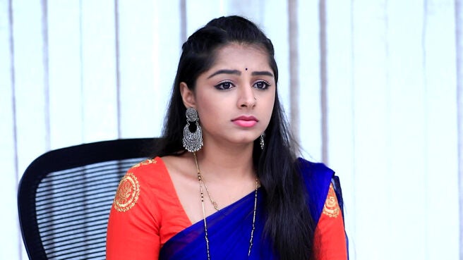 Watch Mithuna Rashi Season 1 Episode 726 : A Tough Choice For Raashi ...