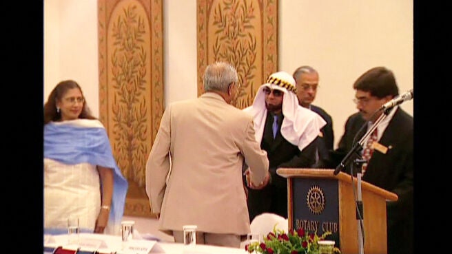 Watch Bakra Season 1 Episode 128 : The Sheikh Enters The 'Taj Mahal ...