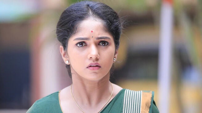 Watch Geetha Season 1 Episode 747 : Geetha Is Disturbed - Watch Full ...