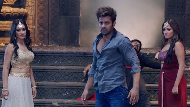 Watch Naagini Season 3 Episode 204 : Ultimate Battle For The Nagamani ...