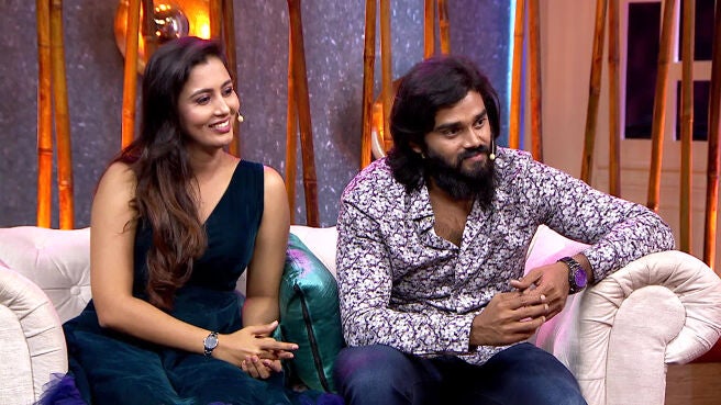 Watch Chat Corner Season 1 Episode 14 : Neha-Chandan's Challenge With ...