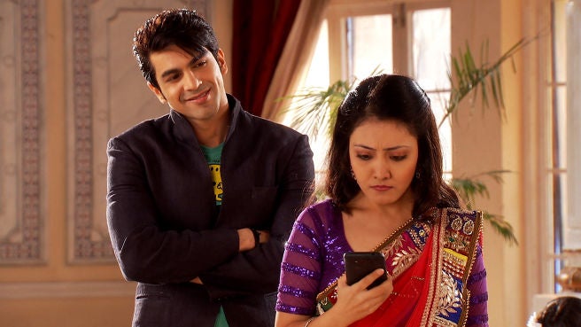 Watch Beintehaa Season 1 Episode 176 : Zain And Aaliya Make A Deal ...