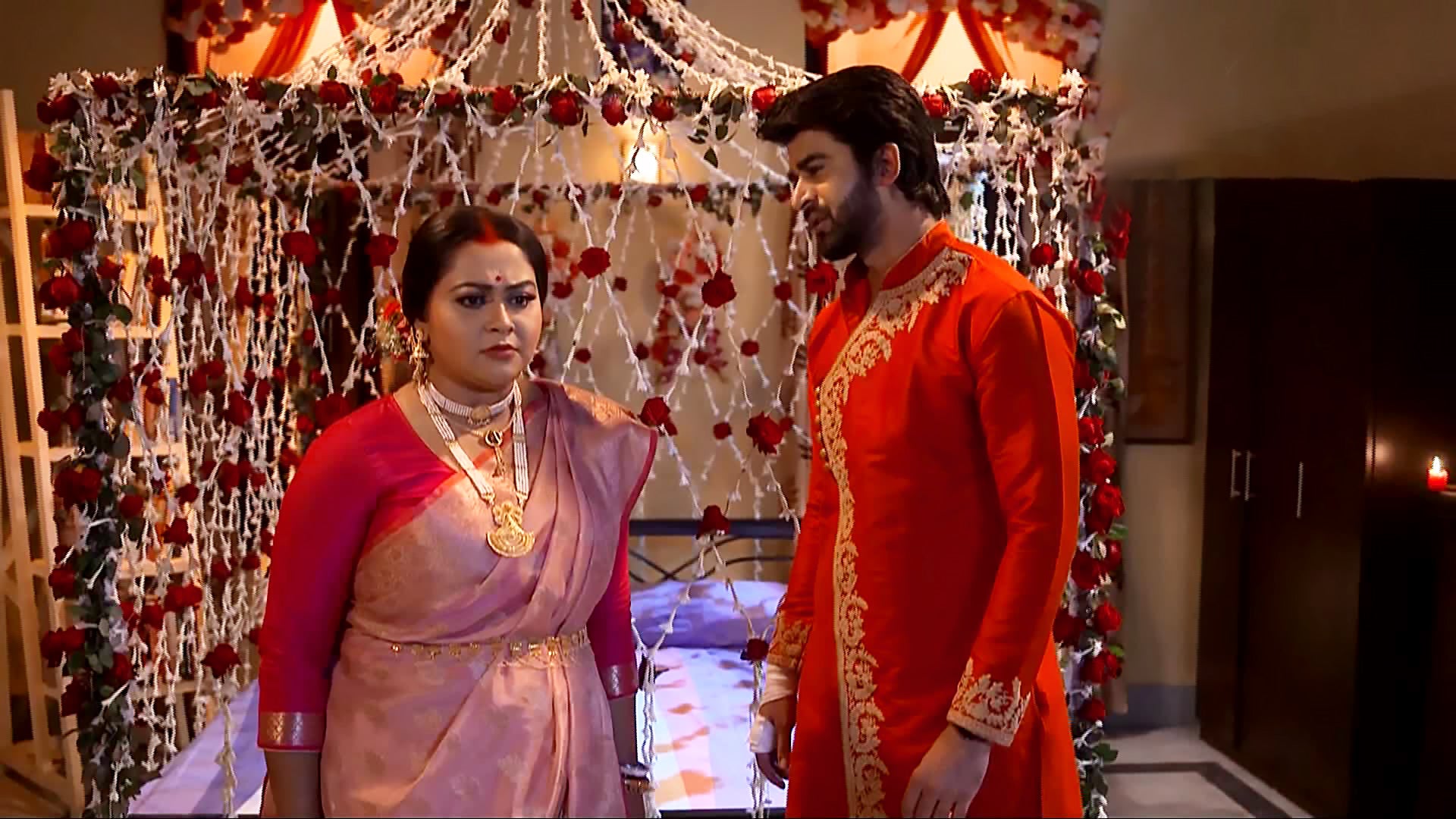 Watch Sohag Quarrels With Chand Video Online(HD) On JioCinema