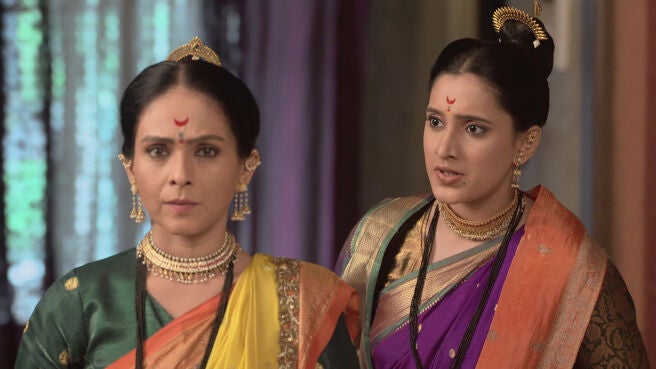Watch Swamini Season 1 Episode 227 : Parvatibai Defends Ramabai ...