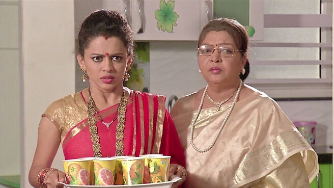 Watch Kulavadhu Season 1 Episode 565 : Ajji Instigates Vachana To ...