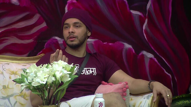 Watch Akshay Talks About Rama Video Online(HD) On JioCinema