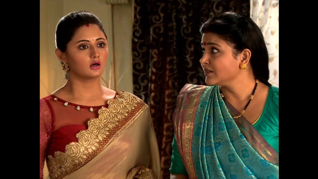 Watch Uttaran Season 1 Episode 1430 : Sumitra Had Murdered Vishnu ...