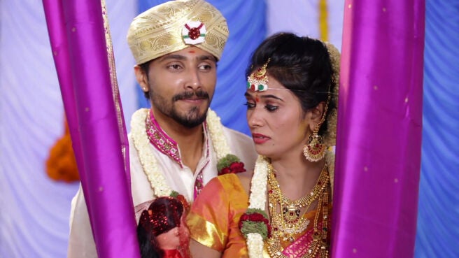 Watch Gandhari Season 1 Episode 19 : Triveni Suspects A Foul Move ...