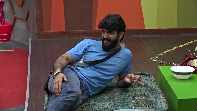 Watch Is Roopesh Feeling Bored? Video Online(HD) On JioCinema