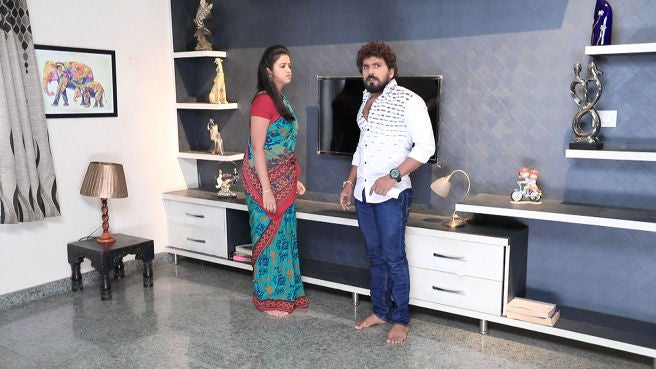 Watch Lakshmi Baramma Season 1 Episode 1550 : Lacchi-Ranjith's Search Begins - Watch Full ...