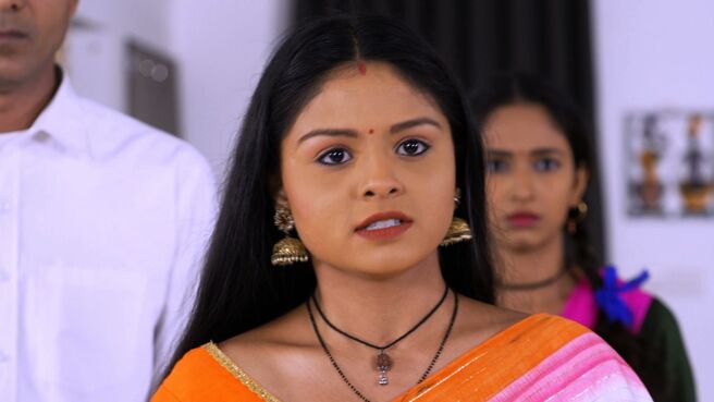 Watch Rashi Rikshawwali Season 1 Episode 469 : Raashi Slaps Khanak ...