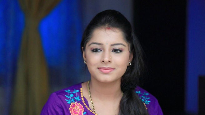 Watch Mithuna Rashi Season 1 Episode 224 : Raashi Decides To Transform ...