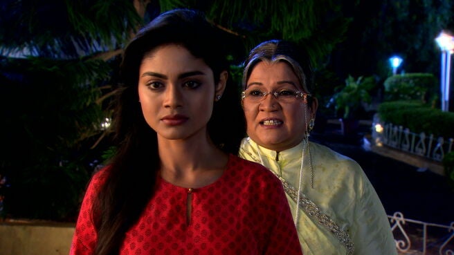 Watch Muddu Bangara Season 1 Episode 551 : Sumitra Tries To Provoke ...