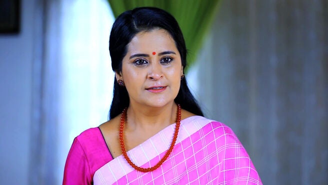 Watch Mithuna Rashi Season 1 Episode 580 : Girija Fumes At Raashi ...