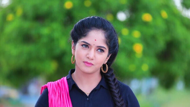 Watch Geetha Season 1 Episode 711 : Geetha Brims With Confidence ...