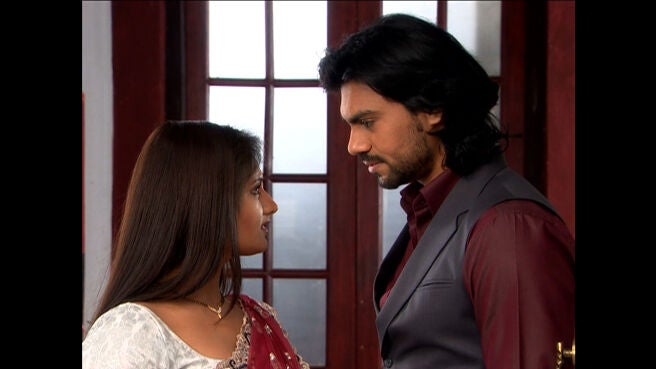 Watch Uttaran Season 1 Episode 728 : Tapasya Grows Suspicious Of Raghuvendra - Watch Full ...