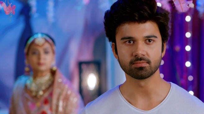 Watch Aarav Accuses Simar! Video Online(HD) On JioCinema