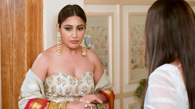 Watch Manmeet Inquires Her Sister Video Online(HD) On JioCinema