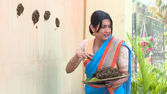 Watch Riddhima Gets Annoyed Video Online(HD) On JioCinema