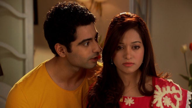 Watch Beintehaa Season 1 Episode 70 : Surraiya's Behaviour Intrigues ...