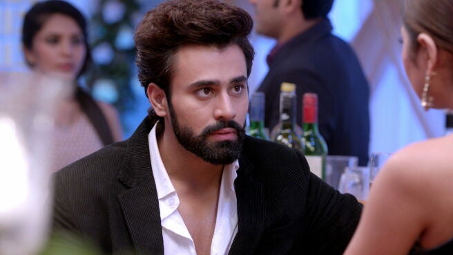 Watch Premer Aagun Season 1 Episode 54 : Sober Ranabir, Drunk Pragati ...