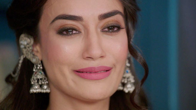 Watch Naagini Season 3 Episode 99 : Meena Vows To Destroy The Killers ...