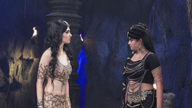 Watch Naga Kannike Season 1 Episode 136 : Shivani And Shesha Battle It ...