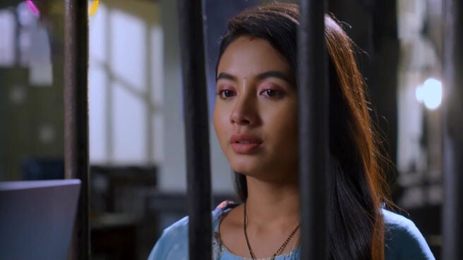 Watch Nima Gets A New Video Video Online(HD) On JioCinema