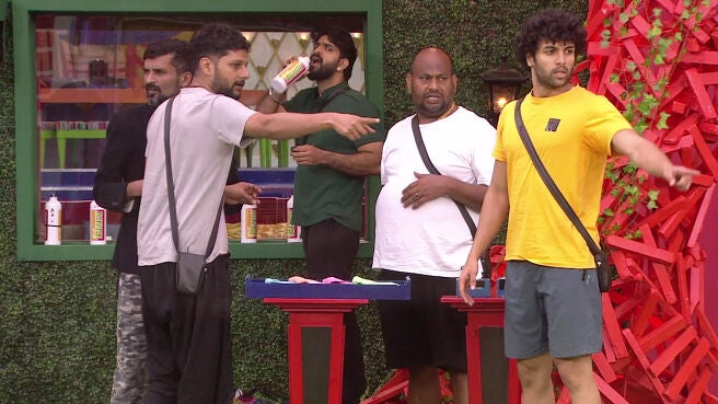 Watch Housemates Discuss About The Task Video Online(HD) On JioCinema