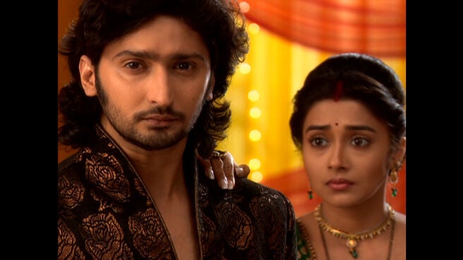 Watch Uttaran Season 1 Episode 1065 : Time For Celebrations At The ...