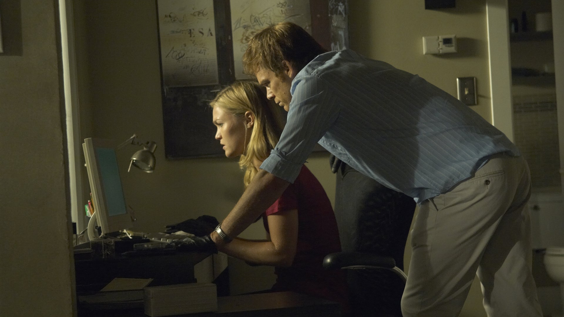 Watch Dexter Season 5 Episode 11 : Hop A Freighter - Watch Full Episode ...