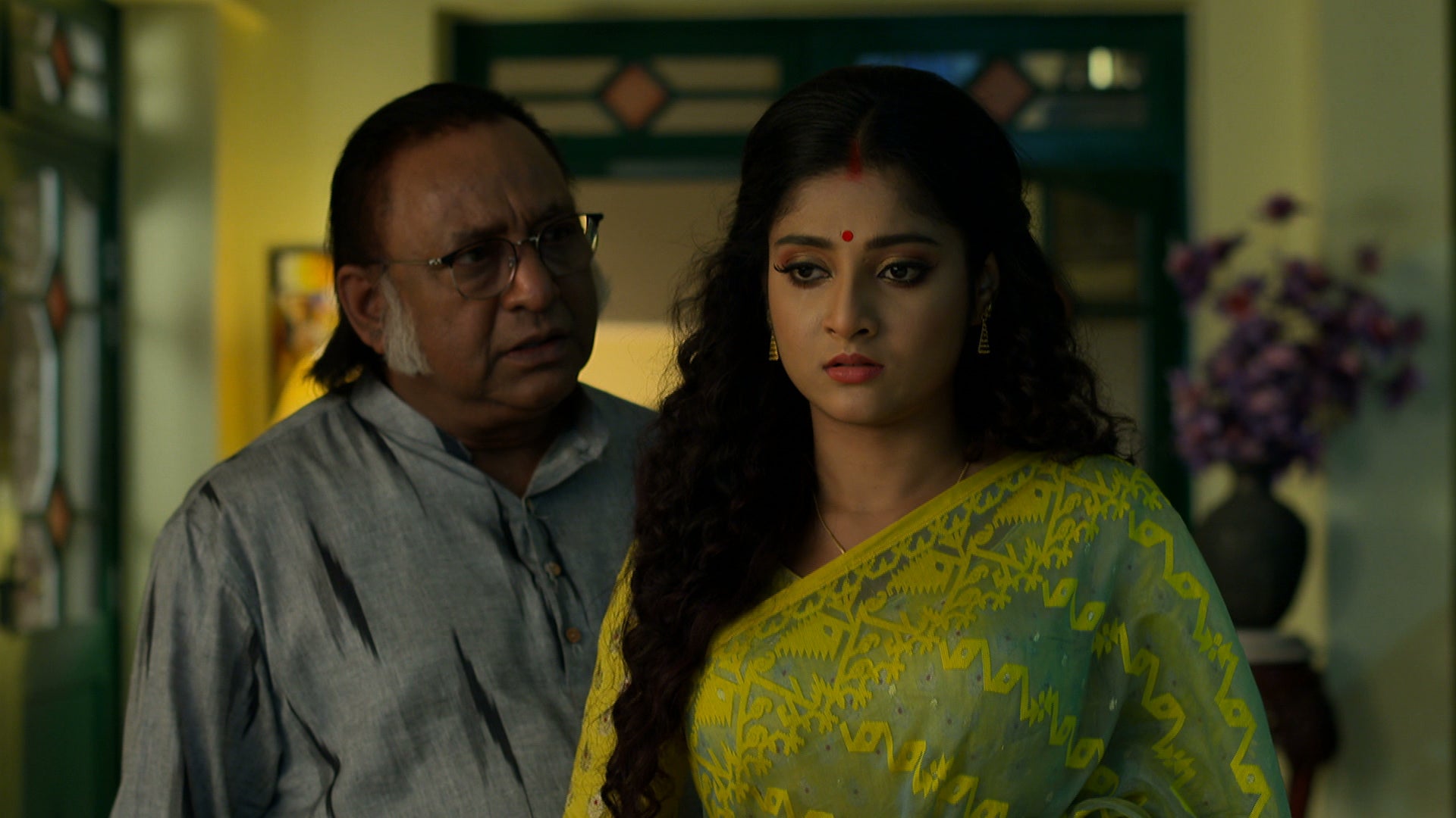 Watch Nayika No.1 Season 1 Episode 58 : Shila Tries To Reveal The Truth About Her To Bijoy Sen ...