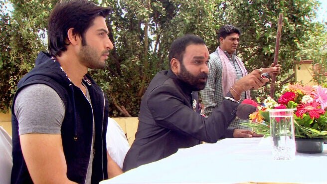 Watch Udaan Season 1 Episode 529 : Kamalnarayan Faces The Media - Watch ...