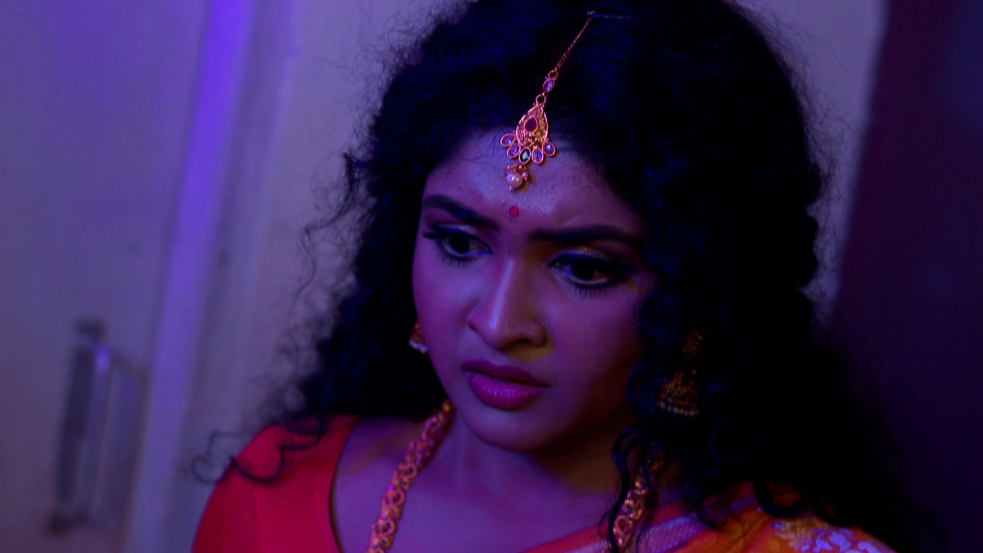 Watch Pherari Mon Season 1 Episode 74 : New Trouble For Tulsi - Watch ...