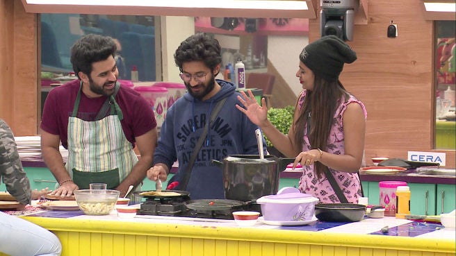 Watch Vasuki's Cute Excuse! Video Online(HD) On JioCinema