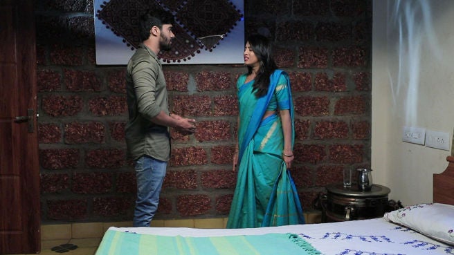 Watch Raja Rani Season 1 Episode 97 : Anish Meets Gagana - Watch Full ...