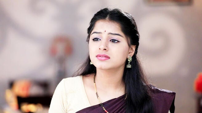 Watch Mithuna Rashi Season 1 Episode 850 : Raashi Defends Suraksha ...