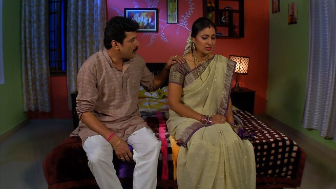 Watch Kulavadhu Season 1 Episode 122 : Vachana Questions Dhanya - Watch ...