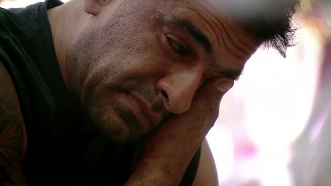 Watch Eijaz Gets Overwhelmed Video Online(HD) On JioCinema