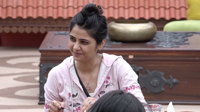 Watch Veena's Post-Bigg Boss Party Plans Video Online(HD) On JioCinema