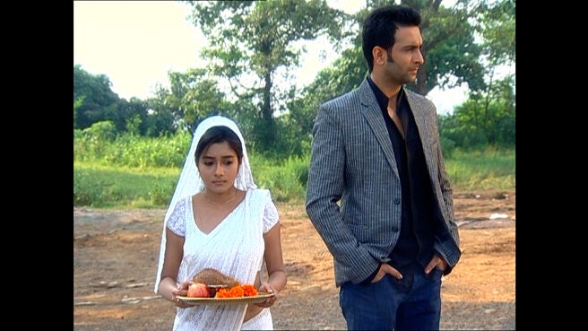 Watch Uttaran Season 1 Episode 441 : Pushkar Plans To Fraud With Jogi - Watch Full Episode ...
