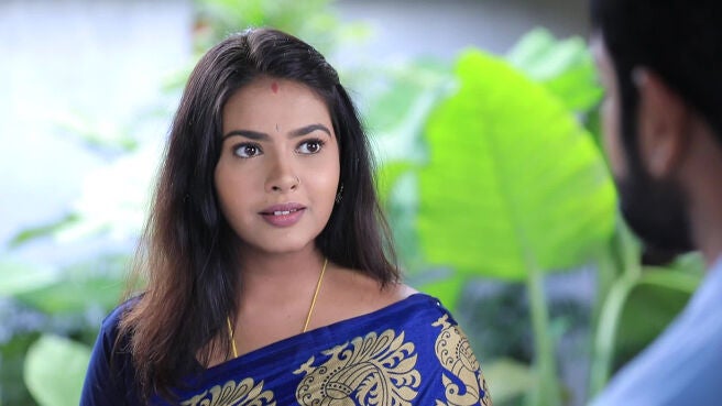 Watch Ginirama Season 1 Episode 555 : Mahathi Gets A Ring - Watch Full ...