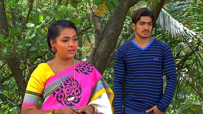 Watch Akka Season 1 Episode 365 : Devika Faces A New Terror - Watch ...