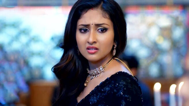 Watch Parineet Learns The Truth Video Online(HD) On JioCinema