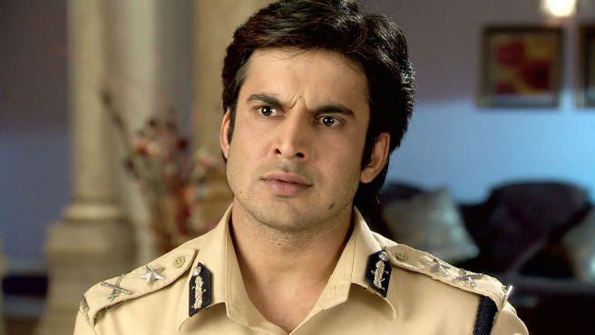 Watch Phulwa Season 1 Episode 244 : Abhay Stands Up For Phulwa - Watch ...