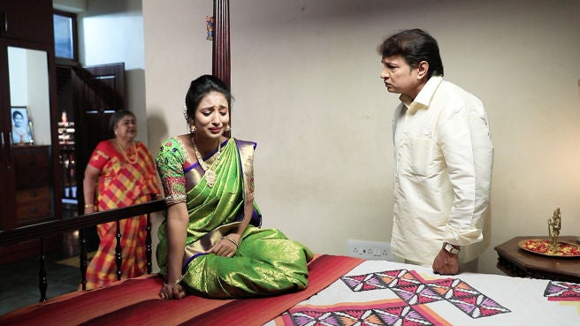 Watch Raja Rani Season 1 Episode 52 : Ananth Questions Gagana - Watch ...